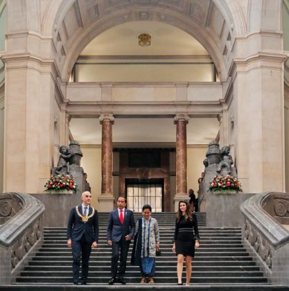 Kunjungi Town Hall Hannover, Presiden Jokowi Tandatangani State Capital ...