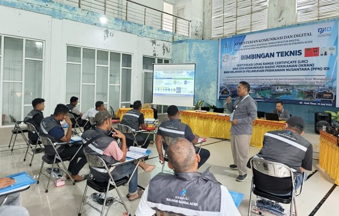 Ganggu Frekuensi Penerbangan, Nelayan Aceh Kini Dilatih Gunakan Radio ...